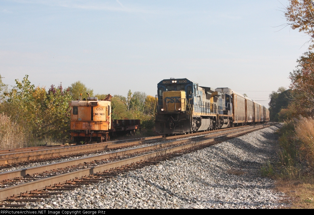 CSX Q217 and burro crane at Rosedale, MD.